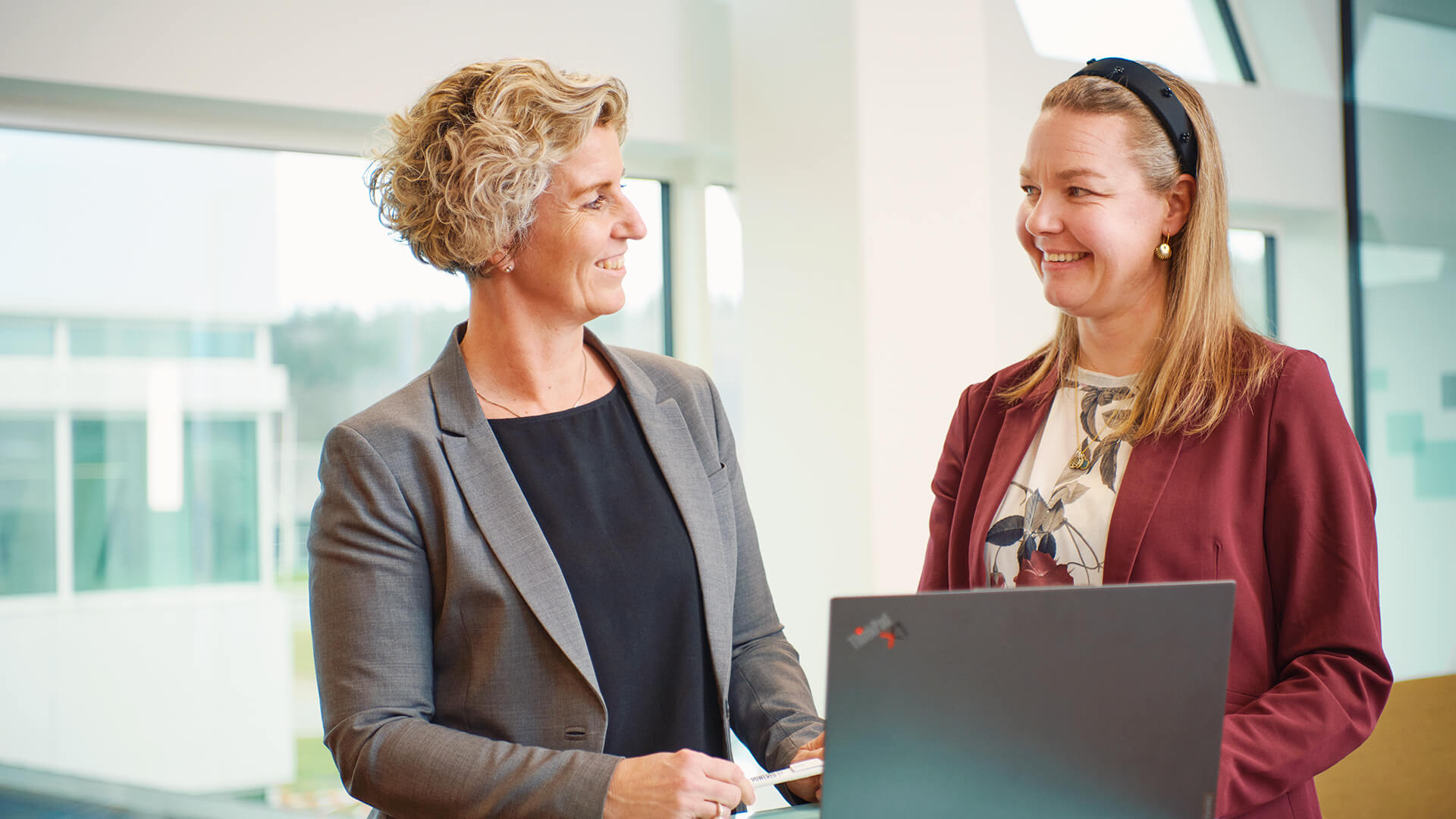 POWERED-BY • Få hjælp til revision, drift og organisations­udvikling